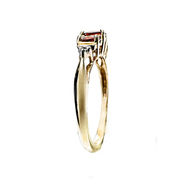9ct Yellow Gold Garnet & Diamond Ring | CG Jewellery